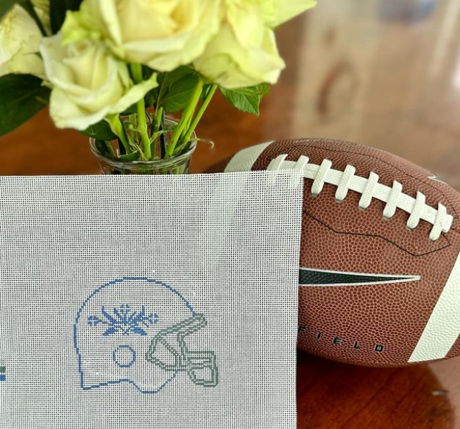 Corningware Football Helmet (Froopy Designs)– Stitch Therapy Needleworks